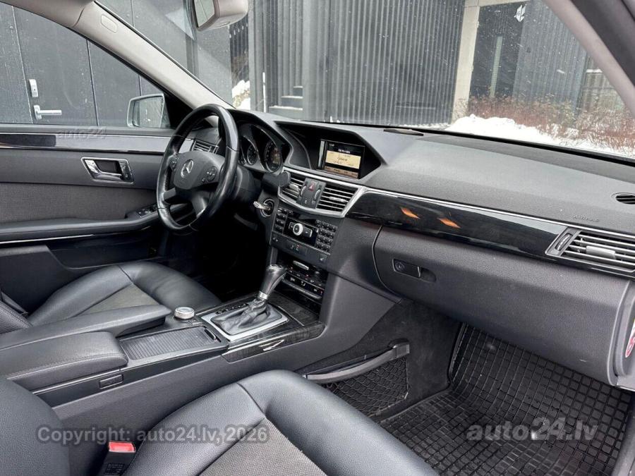 Grey Mercedes-Benz E-Class 2010 in Tartu, with an engine capacity of 2.10 L and mileage of 316 thousand km for 6990 €, photo 7 on AUTOMOTO.COM.LV