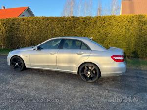 Grey Mercedes-Benz E-Class 2010 in Tallinn, with an engine capacity of 2.10 L and mileage of 333 thousand km for 5500 €, photo 3 on AUTOMOTO.COM.LV