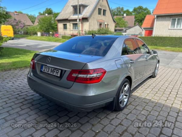 Pelēks Mercedes-Benz E-Class 2010 Tallina, ar dzinēja tilpumu 2.20 L un nobraukumu 365 tūkst. km par 5990 €, foto 6 vietnē AUTOMOTO.COM.LV