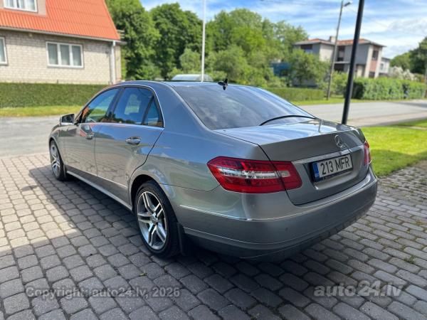 Pelēks Mercedes-Benz E-Class 2010 Tallina, ar dzinēja tilpumu 2.20 L un nobraukumu 365 tūkst. km par 5990 €, foto 8 vietnē AUTOMOTO.COM.LV