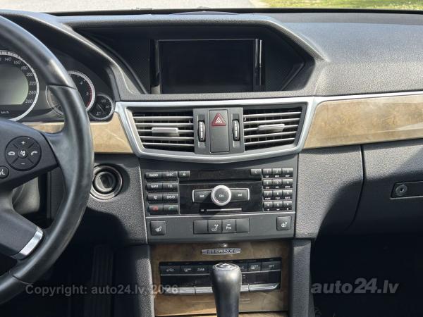 Grey Mercedes-Benz E-Class 2010 in Tallinn, with an engine capacity of 2.10 L and mileage of 246 thousand km for 6480 €, photo 9 on AUTOMOTO.COM.LV