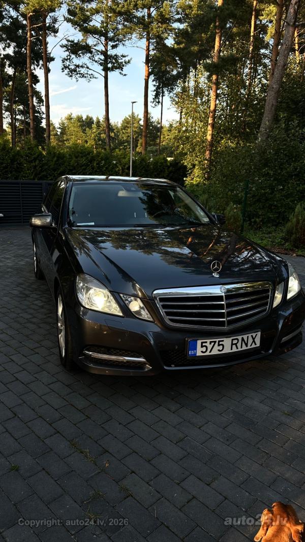 Grey Mercedes-Benz E-Class 2010 in Tallinn, with an engine capacity of 2.10 L and mileage of 285 thousand km for 7500 €, photo 4 on AUTOMOTO.COM.LV