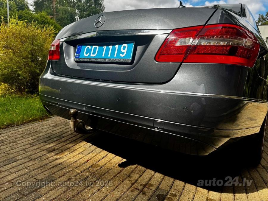 Pelēks Mercedes-Benz E-Class 2011 Tallina, ar dzinēja tilpumu 1.80 L un nobraukumu 210 tūkst. km par 9490 €, foto 10 vietnē AUTOMOTO.COM.LV