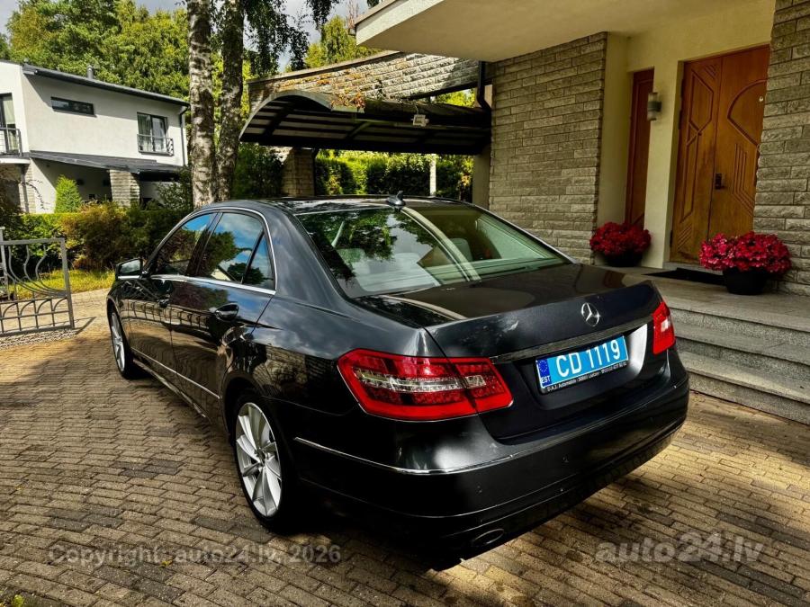 Pelēks Mercedes-Benz E-Class 2011 Tallina, ar dzinēja tilpumu 1.80 L un nobraukumu 210 tūkst. km par 9490 €, foto 13 vietnē AUTOMOTO.COM.LV