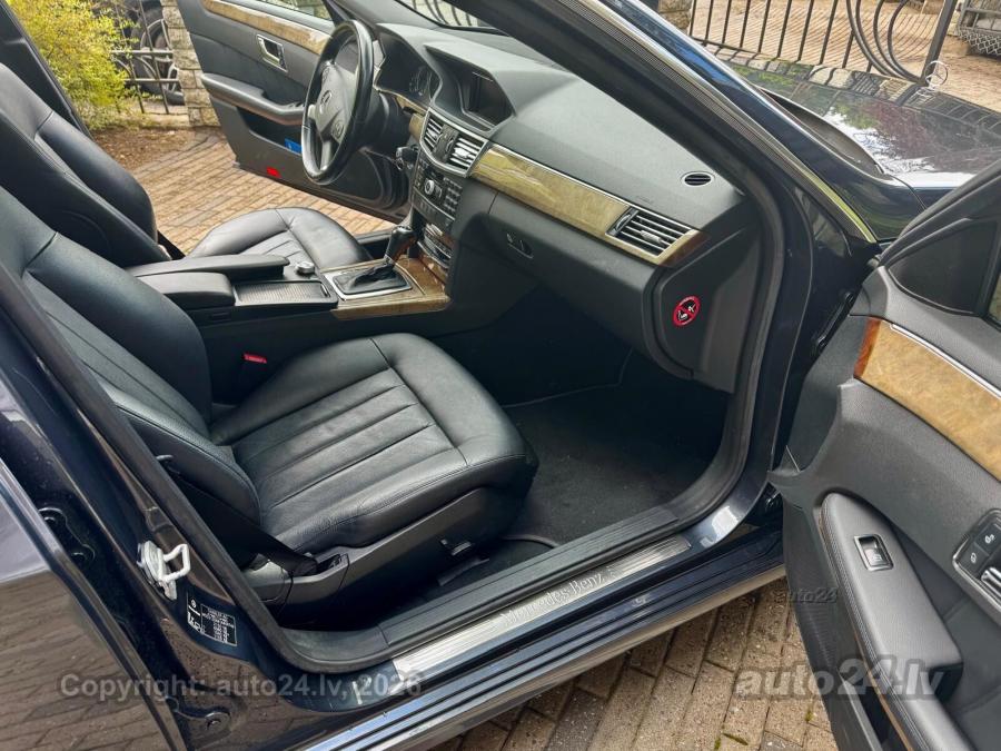 Pelēks Mercedes-Benz E-Class 2011 Tallina, ar dzinēja tilpumu 1.80 L un nobraukumu 210 tūkst. km par 9490 €, foto 15 vietnē AUTOMOTO.COM.LV