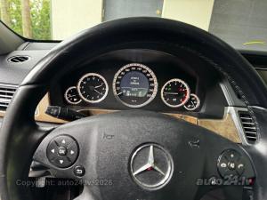 Pelēks Mercedes-Benz E-Class 2011 Tallina, ar dzinēja tilpumu 1.80 L un nobraukumu 210 tūkst. km par 9490 €, foto 29 vietnē AUTOMOTO.COM.LV