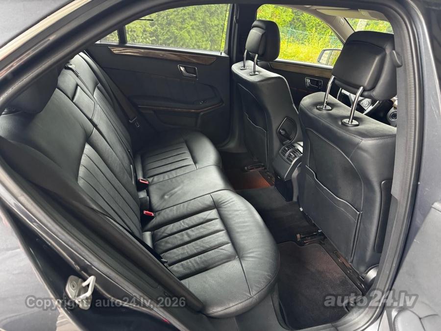 Pelēks Mercedes-Benz E-Class 2011 Tallina, ar dzinēja tilpumu 1.80 L un nobraukumu 210 tūkst. km par 9490 €, foto 33 vietnē AUTOMOTO.COM.LV