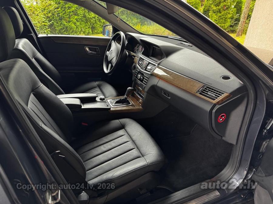 Pelēks Mercedes-Benz E-Class 2011 Tallina, ar dzinēja tilpumu 1.80 L un nobraukumu 210 tūkst. km par 9490 €, foto 37 vietnē AUTOMOTO.COM.LV