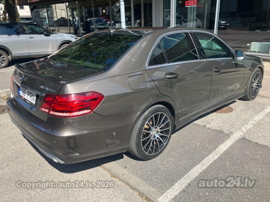 Grey Mercedes-Benz E-Class 2012 in Tallinn, with an engine capacity of 3.00 L and mileage of 124 thousand km for 14490 €, photo 5 on AUTOMOTO.COM.LV