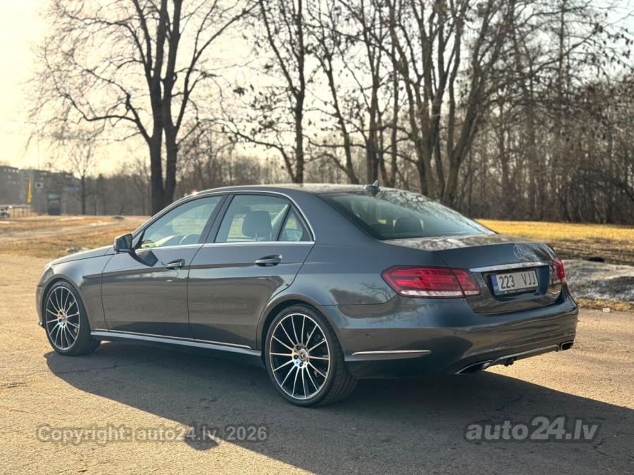 Pelēks Mercedes-Benz E-Class 2013 Tallina, ar dzinēja tilpumu 3.00 L un nobraukumu 310 tūkst. km par 10999 €, foto 6 vietnē AUTOMOTO.COM.LV