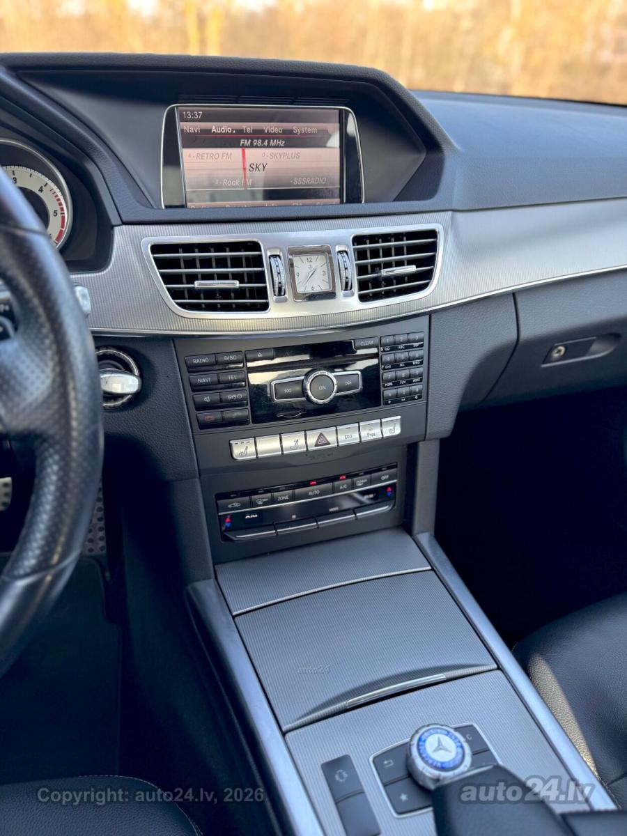 Pelēks Mercedes-Benz E-Class 2013 Tallina, ar dzinēja tilpumu 3.00 L un nobraukumu 310 tūkst. km par 10999 €, foto 18 vietnē AUTOMOTO.COM.LV