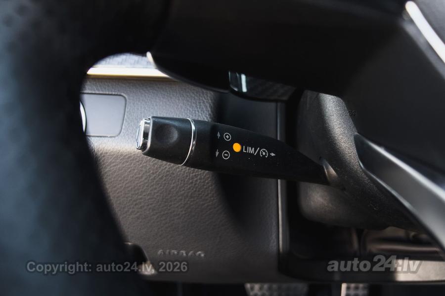 Grey Mercedes-Benz E-Class 2013 in Tallinn, with an engine capacity of 3.00 L and mileage of 280 thousand km for 13490 €, photo 23 on AUTOMOTO.COM.LV