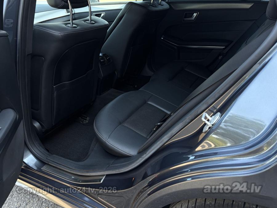 Pelēks Mercedes-Benz E-Class 2014 Pelva, ar dzinēja tilpumu 2.10 L un nobraukumu 168 tūkst. km par 11900 €, foto 8 vietnē AUTOMOTO.COM.LV