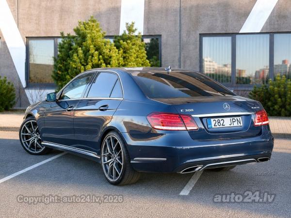 Pelēks Mercedes-Benz E-Class 2015 Tallina, ar dzinēja tilpumu 3.00 L un nobraukumu 373 tūkst. km par 9499 €, foto 2 vietnē AUTOMOTO.COM.LV