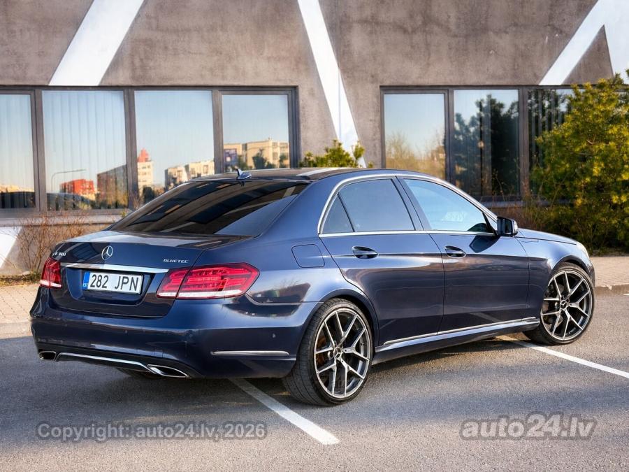Pelēks Mercedes-Benz E-Class 2015 Tallina, ar dzinēja tilpumu 3.00 L un nobraukumu 373 tūkst. km par 9499 €, foto 5 vietnē AUTOMOTO.COM.LV