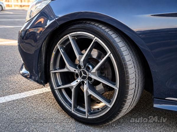 Pelēks Mercedes-Benz E-Class 2015 Tallina, ar dzinēja tilpumu 3.00 L un nobraukumu 373 tūkst. km par 9499 €, foto 7 vietnē AUTOMOTO.COM.LV