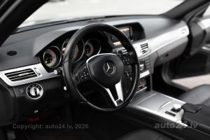 Pelēks Mercedes-Benz E-Class 2015 Tallina, ar dzinēja tilpumu 3.00 L un nobraukumu 373 tūkst. km par 9499 €, foto 9 vietnē AUTOMOTO.COM.LV
