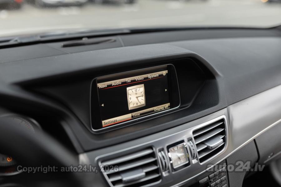 Pelēks Mercedes-Benz E-Class 2015 Tallina, ar dzinēja tilpumu 3.00 L un nobraukumu 373 tūkst. km par 9499 €, foto 20 vietnē AUTOMOTO.COM.LV