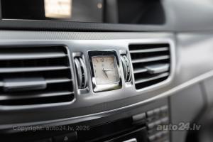 Pelēks Mercedes-Benz E-Class 2015 Tallina, ar dzinēja tilpumu 3.00 L un nobraukumu 373 tūkst. km par 9499 €, foto 21 vietnē AUTOMOTO.COM.LV