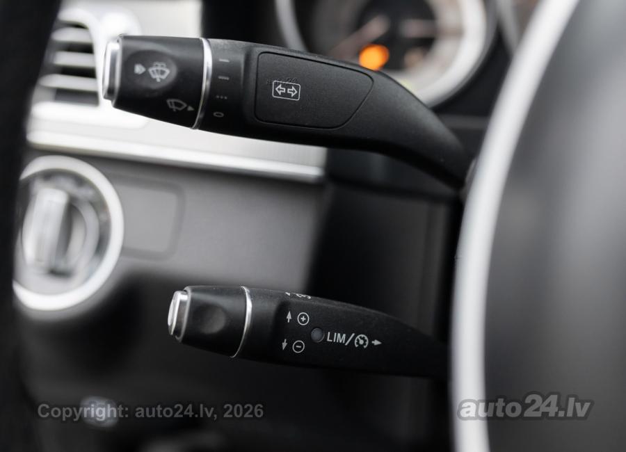 Pelēks Mercedes-Benz E-Class 2015 Tallina, ar dzinēja tilpumu 3.00 L un nobraukumu 373 tūkst. km par 9499 €, foto 22 vietnē AUTOMOTO.COM.LV