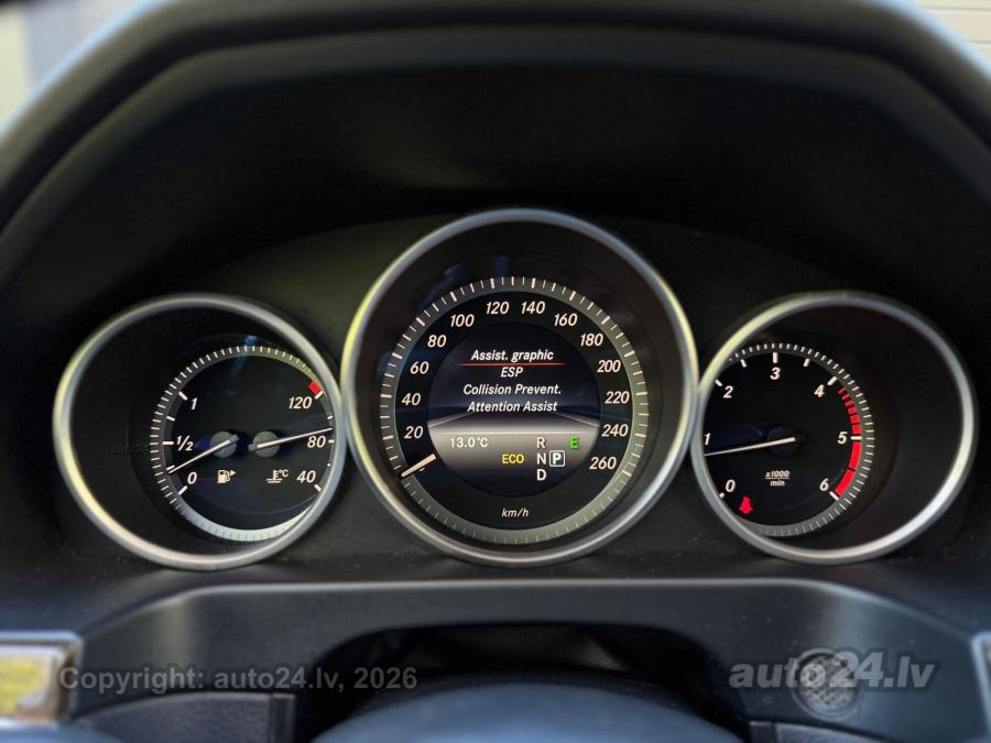 Pelēks Mercedes-Benz E-Class 2015 Tallina, ar dzinēja tilpumu 2.10 L un nobraukumu 284 tūkst. km par 8990 €, foto 17 vietnē AUTOMOTO.COM.LV