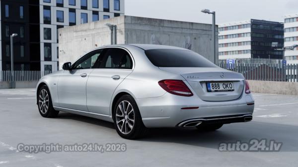 Grey Mercedes-Benz E-Class 2016 in Tallinn, with an engine capacity of 2.00 L and mileage of 133 thousand km for 28990 €, photo 1 on AUTOMOTO.COM.LV
