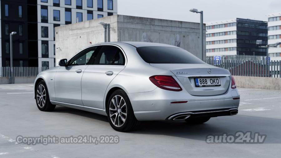 Grey Mercedes-Benz E-Class 2016 in Tallinn, with an engine capacity of 2.00 L and mileage of 133 thousand km for 28990 €, photo 1 on AUTOMOTO.COM.LV