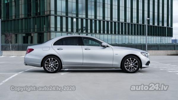 Grey Mercedes-Benz E-Class 2016 in Tallinn, with an engine capacity of 2.00 L and mileage of 133 thousand km for 28990 €, photo 6 on AUTOMOTO.COM.LV