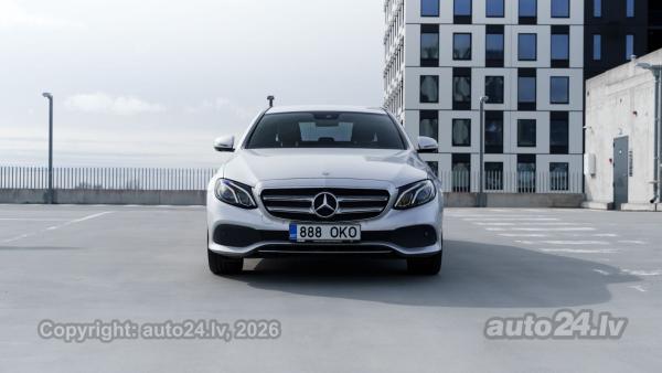Grey Mercedes-Benz E-Class 2016 in Tallinn, with an engine capacity of 2.00 L and mileage of 133 thousand km for 28990 €, photo 9 on AUTOMOTO.COM.LV