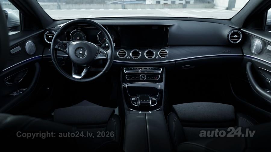 Grey Mercedes-Benz E-Class 2016 in Tallinn, with an engine capacity of 2.00 L and mileage of 133 thousand km for 28990 €, photo 15 on AUTOMOTO.COM.LV