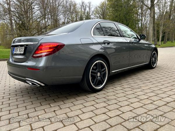 Grey Mercedes-Benz E-Class 2016 in Tallinn, with an engine capacity of 2.00 L and mileage of 118 thousand km for 22900 €, photo 4 on AUTOMOTO.COM.LV