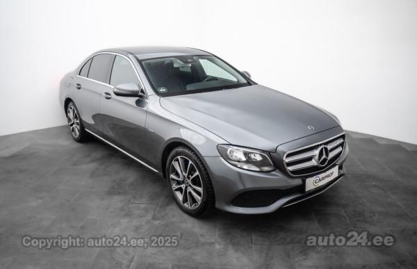 Grey Mercedes-Benz E-Class 2017 in Tallinn, with an engine capacity of 2.00 L and mileage of 204 thousand km for 16999 €, photo 3 on AUTOMOTO.COM.LV