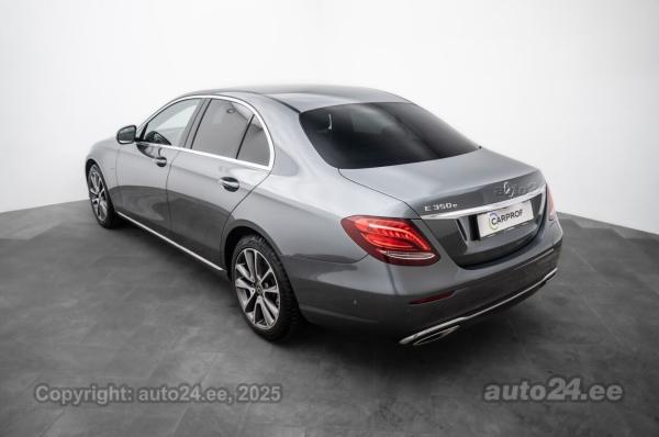 Grey Mercedes-Benz E-Class 2017 in Tallinn, with an engine capacity of 2.00 L and mileage of 204 thousand km for 16999 €, photo 6 on AUTOMOTO.COM.LV
