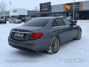 Pelēks Mercedes-Benz E-Class 2017 Tartu, ar dzinēja tilpumu 2.00 L un nobraukumu 260 tūkst. km par 6800 €, foto 2 vietnē AUTOMOTO.COM.LV