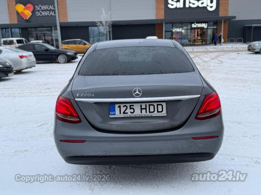 Pelēks Mercedes-Benz E-Class 2017 Tartu, ar dzinēja tilpumu 2.00 L un nobraukumu 260 tūkst. km par 6800 €, foto 3 vietnē AUTOMOTO.COM.LV