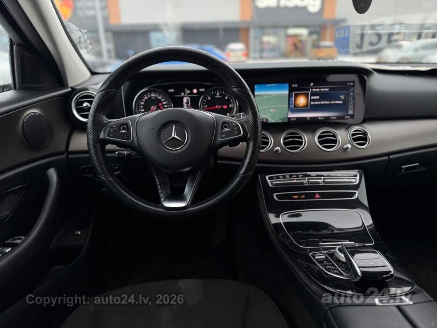 Pelēks Mercedes-Benz E-Class 2017 Tartu, ar dzinēja tilpumu 2.00 L un nobraukumu 260 tūkst. km par 6800 €, foto 6 vietnē AUTOMOTO.COM.LV