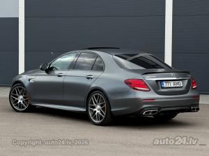 Pelēks Mercedes-Benz E-Class 2017 Tallina, ar dzinēja tilpumu 4.00 L un nobraukumu 159 tūkst. km par 53900 €, foto 7 vietnē AUTOMOTO.COM.LV