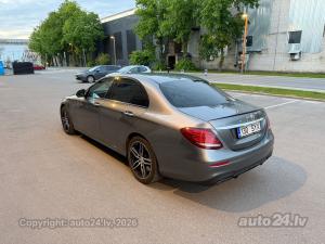 Grey Mercedes-Benz E-Class 2017 in Tallinn, with an engine capacity of 3.00 L and mileage of 122 thousand km for 38000 €, photo 5 on AUTOMOTO.COM.LV