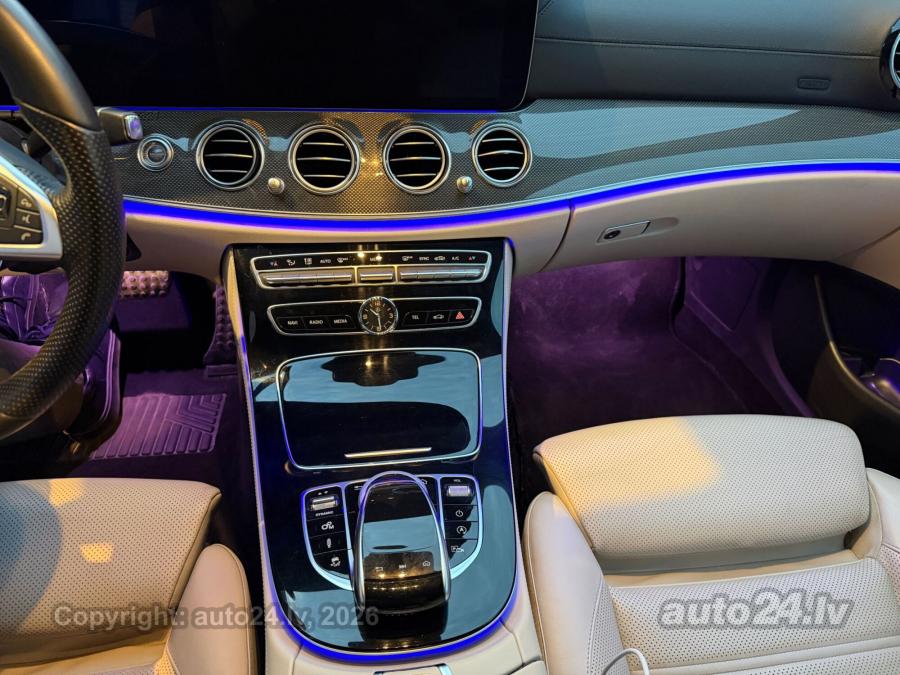 Grey Mercedes-Benz E-Class 2017 in Tallinn, with an engine capacity of 3.00 L and mileage of 122 thousand km for 38000 €, photo 12 on AUTOMOTO.COM.LV