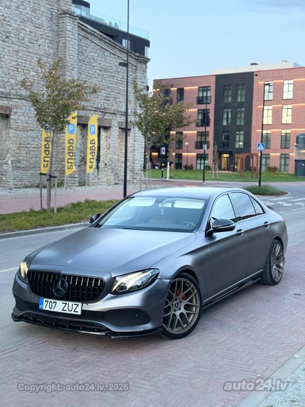 Pelēks Mercedes-Benz E-Class 2017 Tallina, ar dzinēja tilpumu 2.00 L un nobraukumu 0 tūkst. km par 12490 €, foto 1 vietnē AUTOMOTO.COM.LV