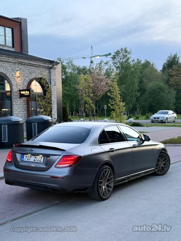 Pelēks Mercedes-Benz E-Class 2017 Tallina, ar dzinēja tilpumu 2.00 L un nobraukumu 0 tūkst. km par 12490 €, foto 4 vietnē AUTOMOTO.COM.LV