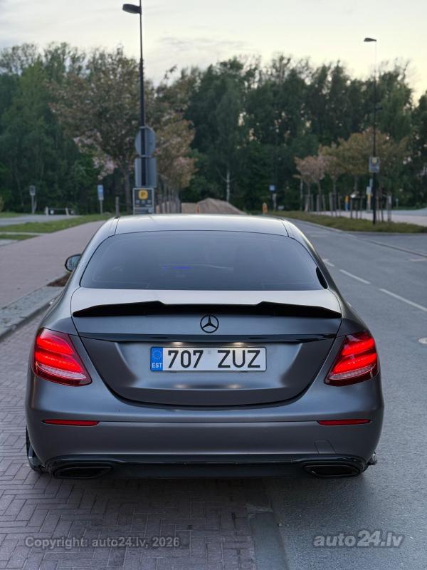 Pelēks Mercedes-Benz E-Class 2017 Tallina, ar dzinēja tilpumu 2.00 L un nobraukumu 0 tūkst. km par 12490 €, foto 6 vietnē AUTOMOTO.COM.LV