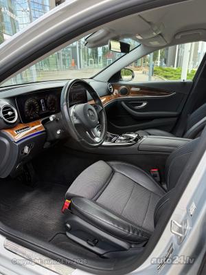 Grey Mercedes-Benz E-Class 2017 in Tallinn, with an engine capacity of 3.50 L and mileage of 185 thousand km for 23790 €, photo 10 on AUTOMOTO.COM.LV