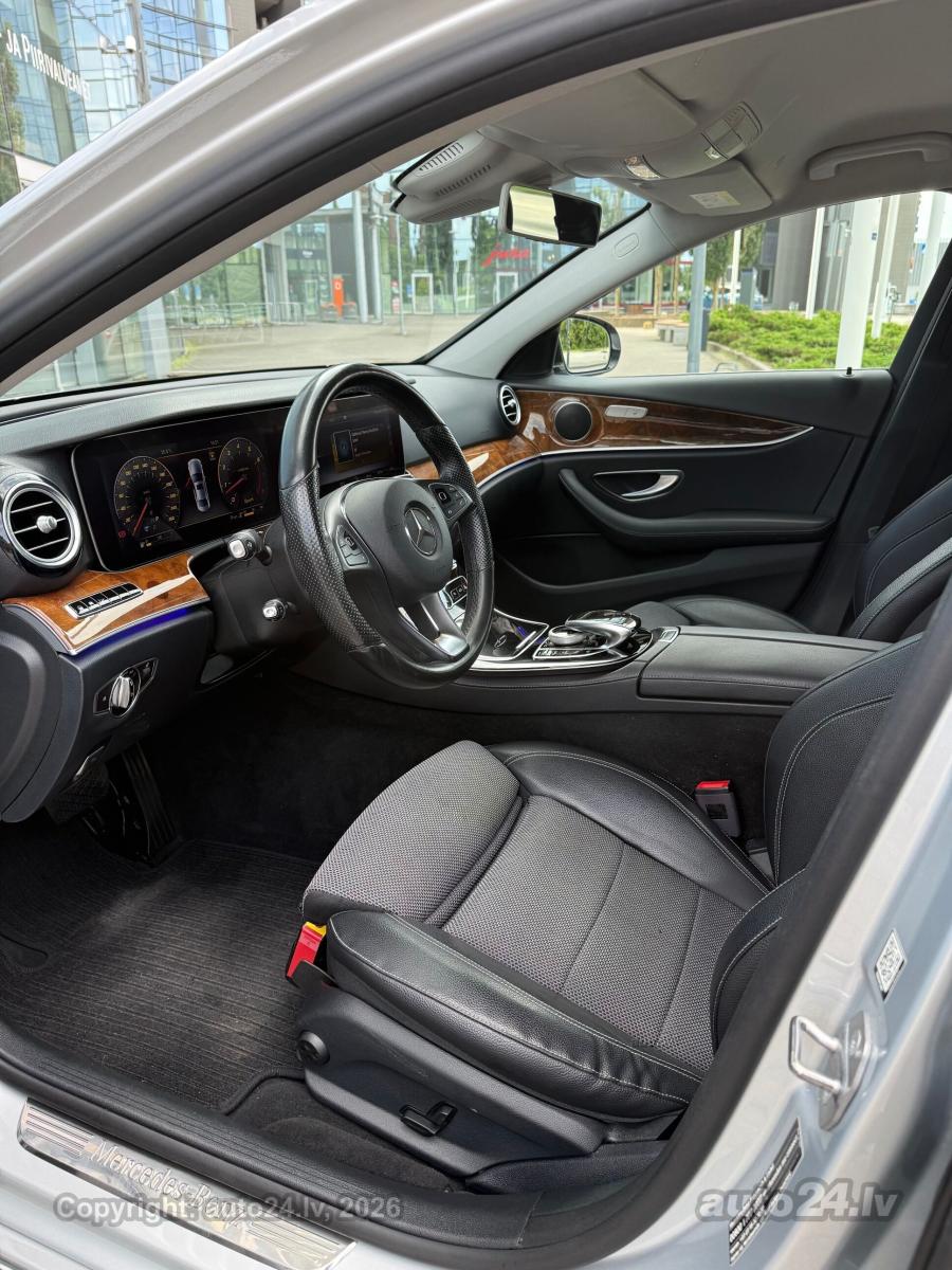 Grey Mercedes-Benz E-Class 2017 in Tallinn, with an engine capacity of 3.50 L and mileage of 185 thousand km for 23790 €, photo 10 on AUTOMOTO.COM.LV