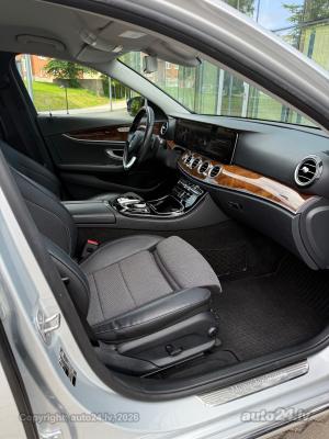 Grey Mercedes-Benz E-Class 2017 in Tallinn, with an engine capacity of 3.50 L and mileage of 185 thousand km for 23790 €, photo 12 on AUTOMOTO.COM.LV