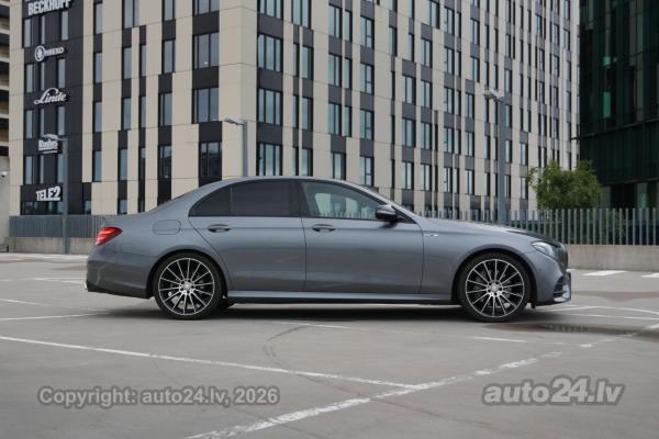 Grey Mercedes-Benz E-Class 2017 in Tallinn, with an engine capacity of 2.00 L and mileage of 104 thousand km for 28499 €, photo 3 on AUTOMOTO.COM.LV