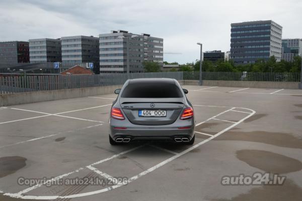 Grey Mercedes-Benz E-Class 2017 in Tallinn, with an engine capacity of 2.00 L and mileage of 104 thousand km for 28499 €, photo 5 on AUTOMOTO.COM.LV
