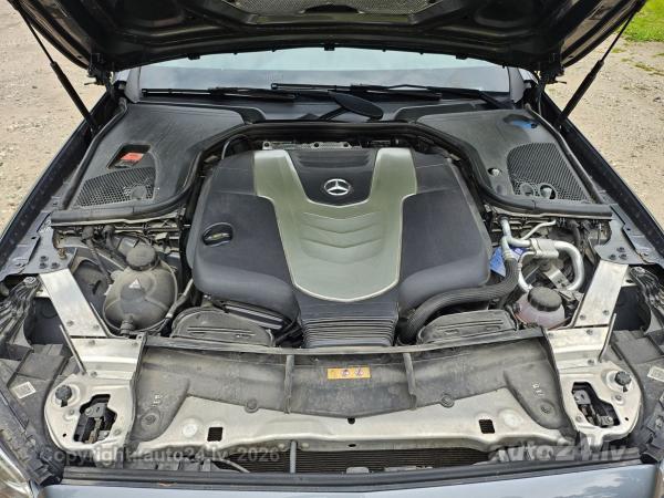 Pelēks Mercedes-Benz E-Class 2017 Hāpsalu, ar dzinēja tilpumu 3.00 L un nobraukumu 152 tūkst. km par 29000 €, foto 7 vietnē AUTOMOTO.COM.LV