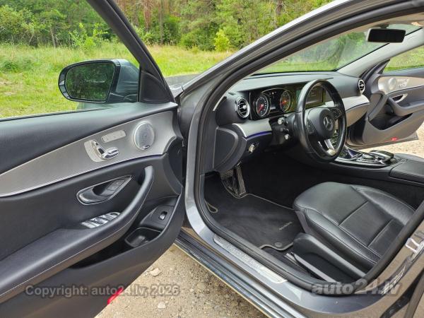 Pelēks Mercedes-Benz E-Class 2017 Hāpsalu, ar dzinēja tilpumu 3.00 L un nobraukumu 152 tūkst. km par 29000 €, foto 8 vietnē AUTOMOTO.COM.LV