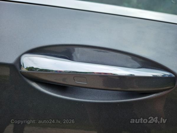Pelēks Mercedes-Benz E-Class 2017 Hāpsalu, ar dzinēja tilpumu 3.00 L un nobraukumu 152 tūkst. km par 29000 €, foto 10 vietnē AUTOMOTO.COM.LV